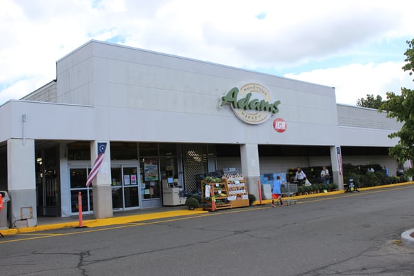 ADAMS HOMETOWN MARKET - Updated October 2025 - 10 Photos & 11 Reviews ...