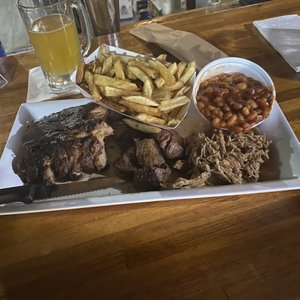 HOG’S HOLLOW SALOON - 56 Photos & 52 Reviews - Seafood - 1459 State ...