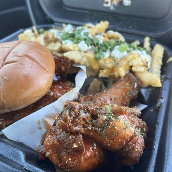 BIG MEECHIE’S - Updated December 2025 - 17 Photos - 2918 Nameoki Dr ...