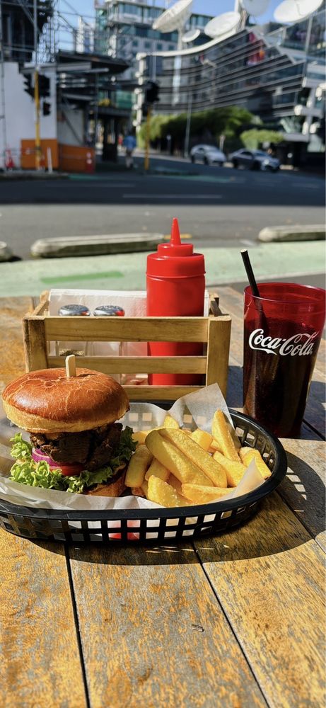 BLACK DOG BURGER - Updated August 2025 - 11 Photos - 137 Victoria St ...