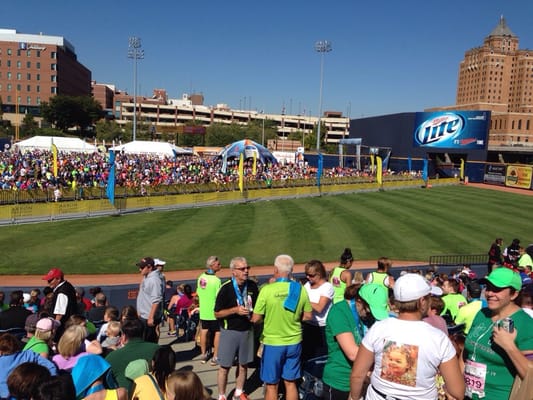 AKRON MARATHON - Updated January 2026 - 13 Photos - 155 E Voris St ...