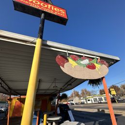 WOOFIES - Updated July 2025 - 152 Photos & 115 Reviews - 1919 Woodson ...