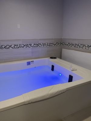 CLOUD 9 FLOAT + SPA - Updated February 2025 - 20 Photos & 19 Reviews - 220 Blue Ravine Rd ...
