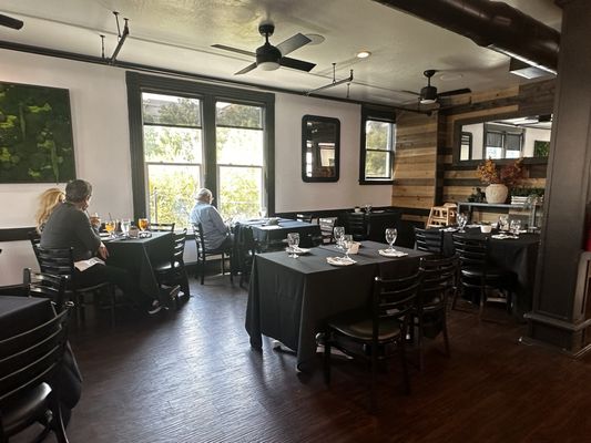 SIX ELEVEN - Updated December 2025 - 149 Photos & 79 Reviews - 611 ...