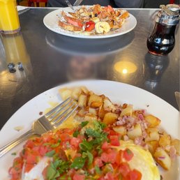 HIGHLAND MORNING - Updated December 2025 - 483 Photos & 566 Reviews ...