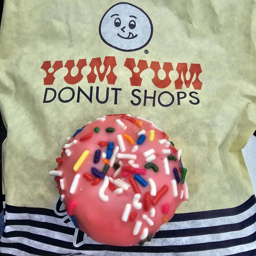 YUM YUM DONUTS - Updated February 2026 - 79 Photos & 73 Reviews - 1431 ...