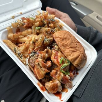 PINEAPPLE EXPRESS FOOD TRUCK - Updated July 2024 - 86 Photos & 66 ...