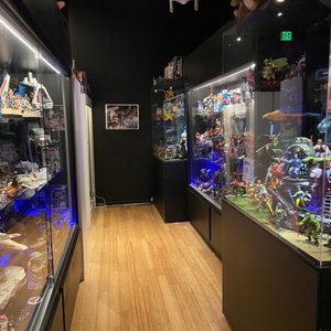 AUSTIN BOOKS & COMICS - 115 Photos & 194 Reviews - 5002 N Lamar Blvd ...