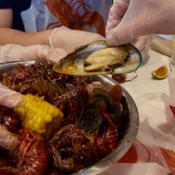 CRAWFISH HOUSE - Updated July 2024 - 98 Photos & 75 Reviews - 247 Park ...