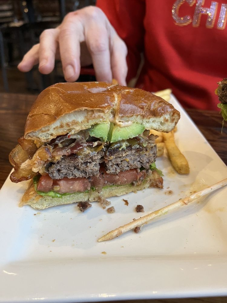 BURG & BARREL - LENEXA - 21 Reviews - 8725 Bourgade St, Lenexa, Kansas ...