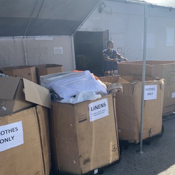 GOODWILL OF SILICON VALLEY - Updated January 2026 - 305 Photos & 124 ...