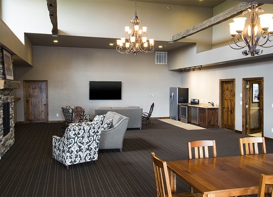 CLOCK TOWER INN - Updated October 2025 - 12 Photos & 11 Reviews - 1335 ...