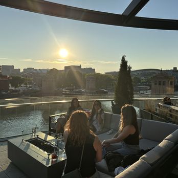 VAULT - Updated December 2025 - 91 Photos & 21 Reviews - 111 E Kilbourn ...