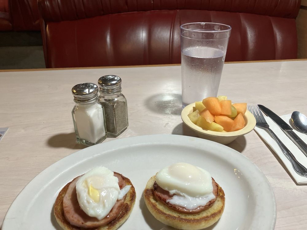 PEACHTREE RESTAURANT & PIE HOUSE - Updated December 2025 - 104 Photos ...