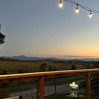 DEVILS BACKBONE BREWING COMPANY - Updated March 2025 - 268 Photos & 198 ...