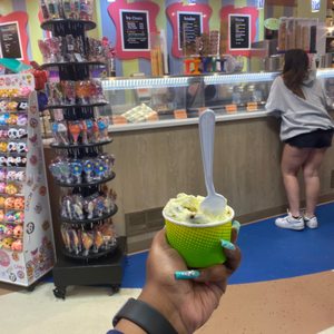 SCOOPS - 90 Photos & 101 Reviews - Ice Cream & Frozen Yogurt - 1131 ...