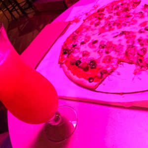 FAMOUS YETI’S PIZZA - Updated February 2025 - 47 Photos & 106 Reviews ...