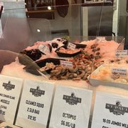 ST PAUL FISH COMPANY - 1607 Photos & 1168 Reviews - 400 N Water St ...