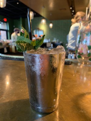 HANK’S DOWNTOWN DIVE - Updated August 2024 - 101 Photos & 85 Reviews ...