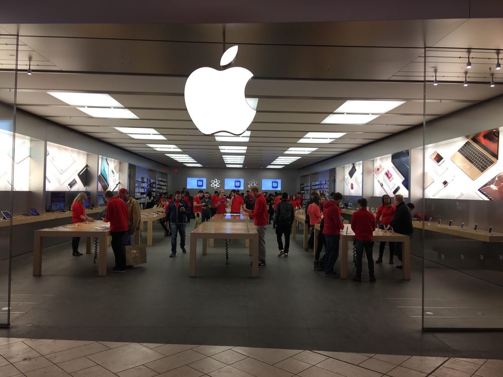 APPLE CHINOOK CENTRE - Updated December 2025 - 66 Reviews - 6455 ...