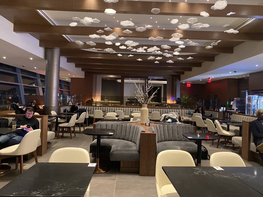 AMERICAN AIRLINES SOHO LOUNGE - 22 Photos - Jfk International Airport ...