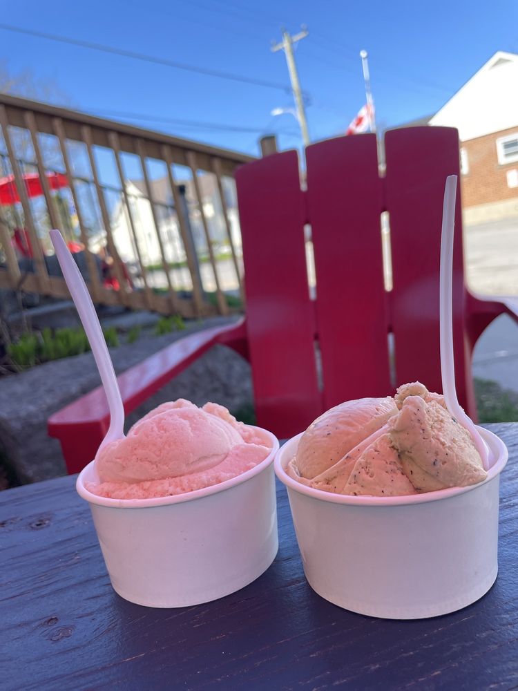 SLICKERS - Updated July 2025 - 43 Photos & 55 Reviews - 271 Main St ...