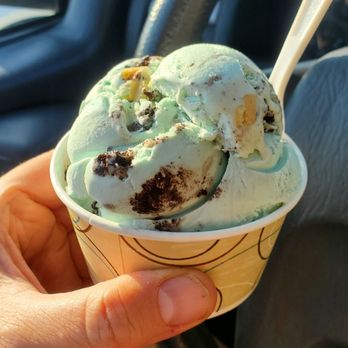 SNOWFLAKE ICE CREAM SHOPPE - Updated January 2026 - 360 Photos & 358 ...