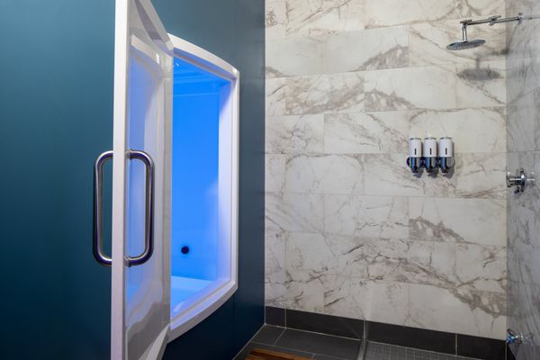 DRIP LUXURY FLOAT SPA - Updated December 2025 - 10 Photos - 134 Taunton ...