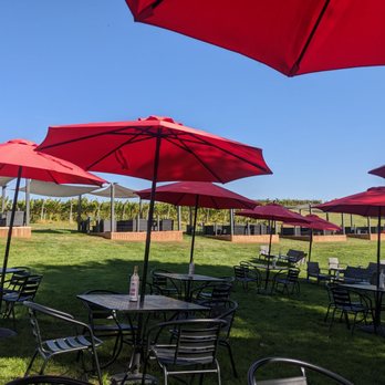 ROUND BARN WINERY & ESTATE - Updated July 2025 - 349 Photos & 332 ...