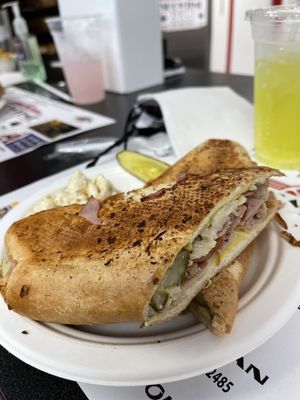 SHOWTIME DELI - Updated September 2025 - 49 Photos & 76 Reviews - 21719 ...