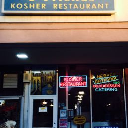 PASTRAMI N FRIENDS - Updated December 2025 - 145 Photos & 233 Reviews ...