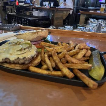 THE KROW SPORTS BAR & GRILL - Updated October 2025 - 36 Photos & 67 ...