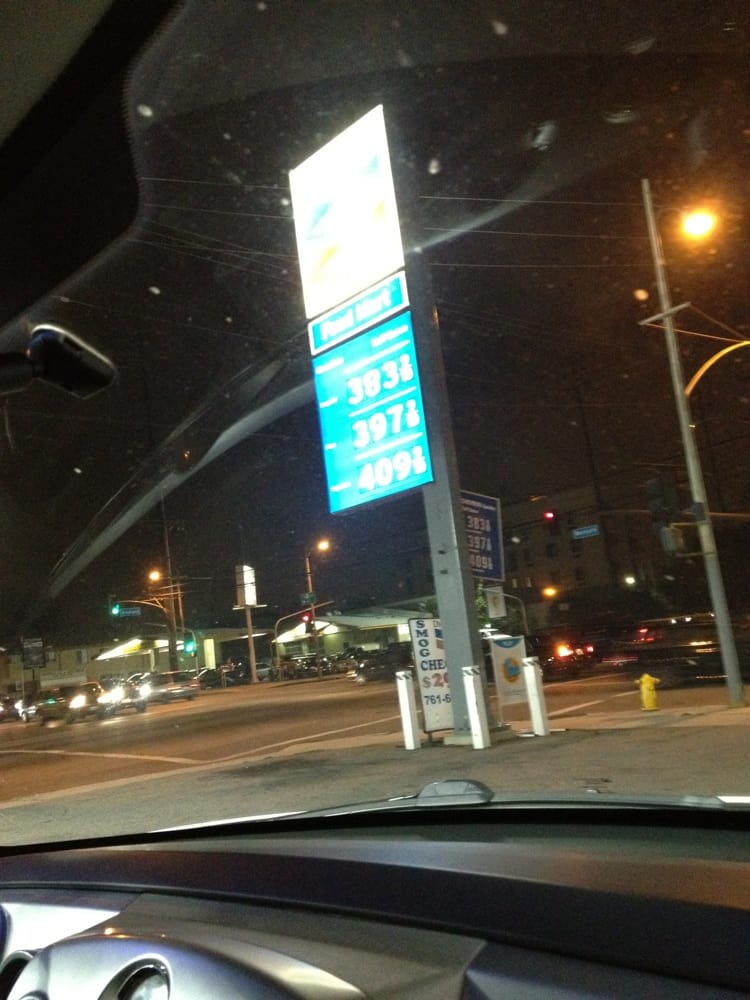 CHEVRON - Updated December 2025 - 19 Reviews - 10960 Moorpark St, North ...