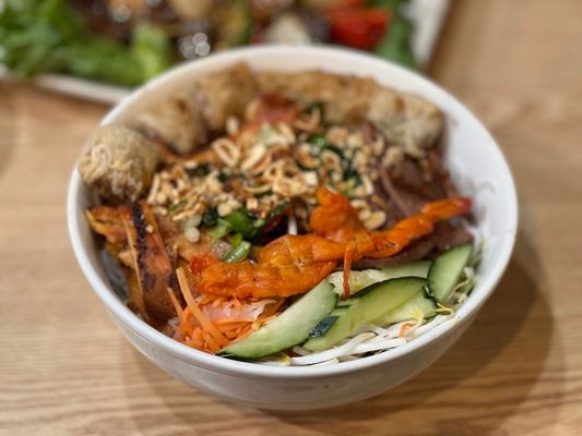 WHAT THE PHO - Updated October 2025 - 422 Photos & 587 Reviews - 1600 ...