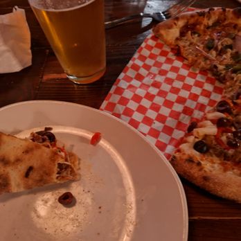 RED BENCH PIZZA - Updated October 2024 - 166 Photos & 171 Reviews ...