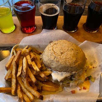 KLOOZ BREWZ - Updated 05/2025 - 147 Photos & 119 Reviews - 125 N ...