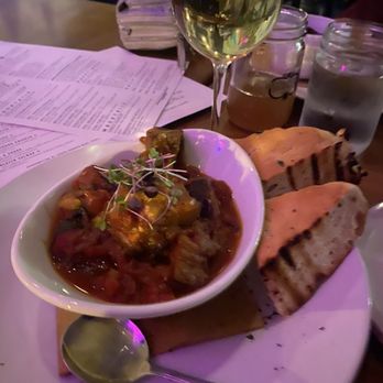 METROPOLITAN KITCHEN & LOUNGE - Updated December 2025 - 293 Photos ...