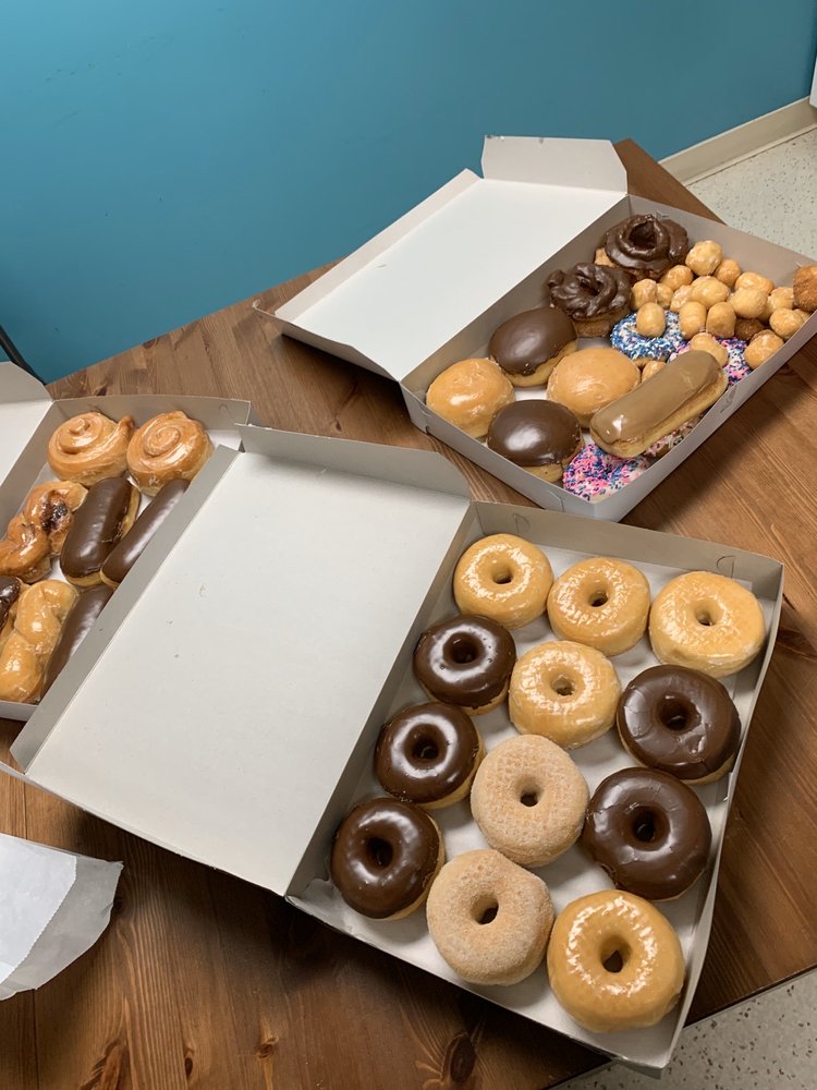 DEY’S DOUGHNUTS AND CROISSANTS - 48 Photos & 62 Reviews - 6494 Edinger ...