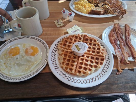 WAFFLE HOUSE - Updated January 2026 - 30 Photos & 35 Reviews - 8994 ...
