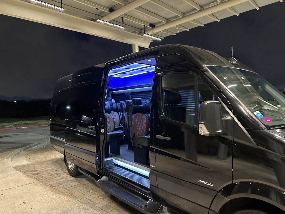 DFW RIDE - Updated June 2024 - 13 Photos - Grapevine, Texas - Limos ...