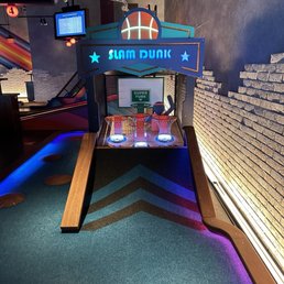 PUTTSHACK - NATICK - Updated July 2025 - 88 Photos & 35 Reviews - 1245 ...