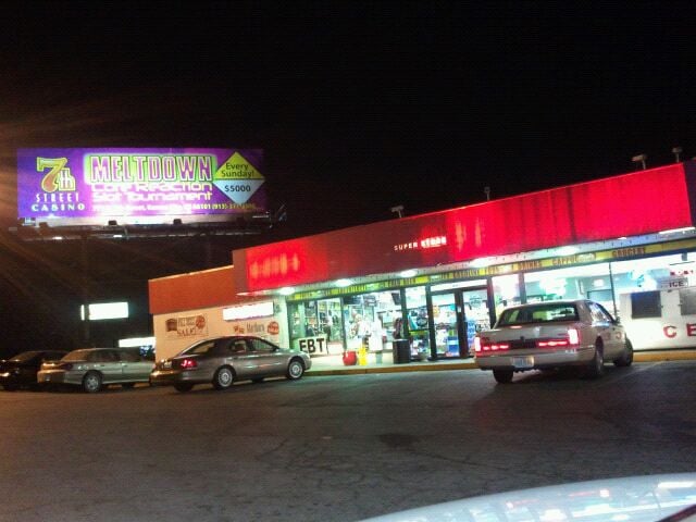 PRAIRIE VIEW PHILLIPS - 5910 NW Prairie View Rd, Kansas City, Missouri ...