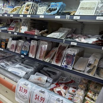 ONE WORLD MARKET - Updated December 2025 - 846 Photos & 482 Reviews ...