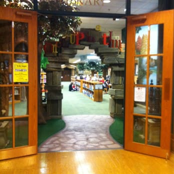 THE BRENTWOOD LIBRARY - Updated October 2025 - 37 Photos & 20 Reviews ...