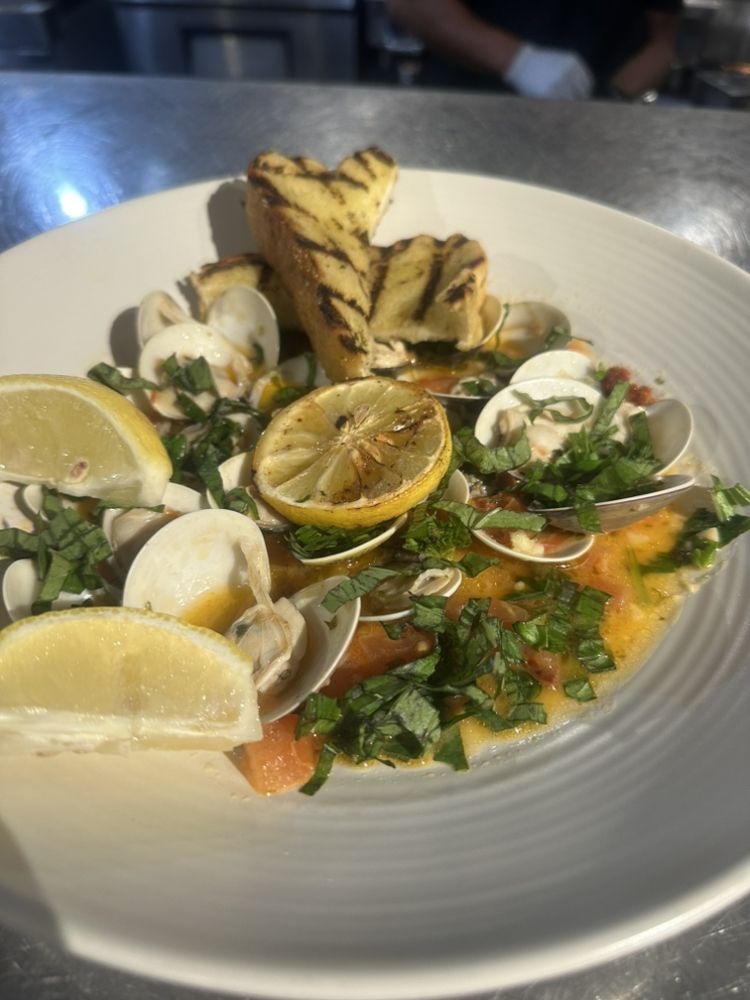PANIOLO’S STEAK & SEAFOOD BAR & GRILL - Updated February 2025 - 28 ...