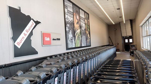 CUB - EDINA SOUTHDALE - Updated December 2025 - 532 Photos & 39 Reviews ...