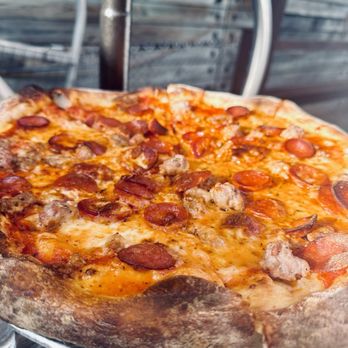 ROBERT’S PIZZA AND DOUGH Chicago, IL - Updated November 2024 - 1203 ...