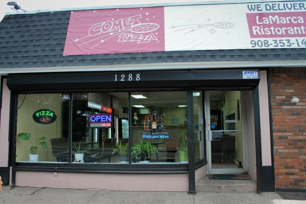 COMET PIZZERIA - Updated January 2026 - 46 Photos & 40 Reviews - 1288 N ...