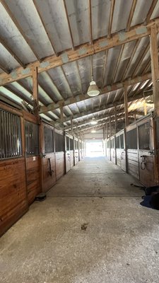 CASCADE STABLES - Updated May 2026 - 17 Photos & 14 Reviews - 700 E Dr ...