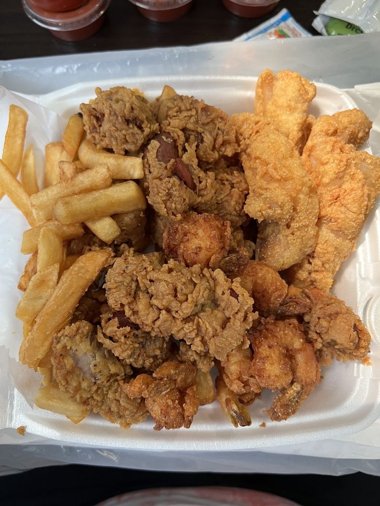 SHARK FISH & CHICKEN - Updated March 2025 - 11 Reviews - 100 E 79th St ...